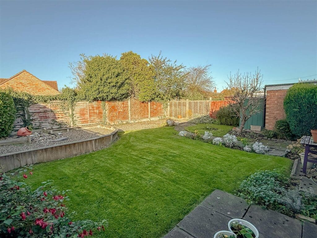 2 bedroom property for sale, Alton Park, Callow End, Worcester ...